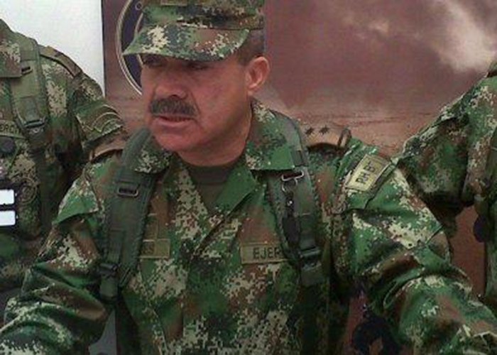 Se entregó el general Henry Torres Escalante, involucrado en 'Falsos ...